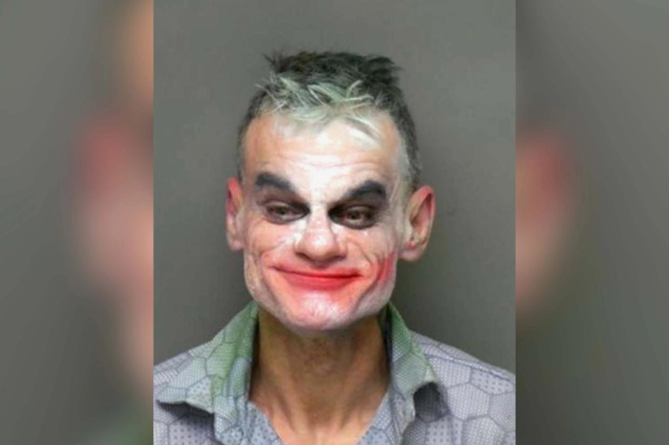 Joker kılığına bürünüp tehditler savuran Amerikalının cezası belli oldu ...