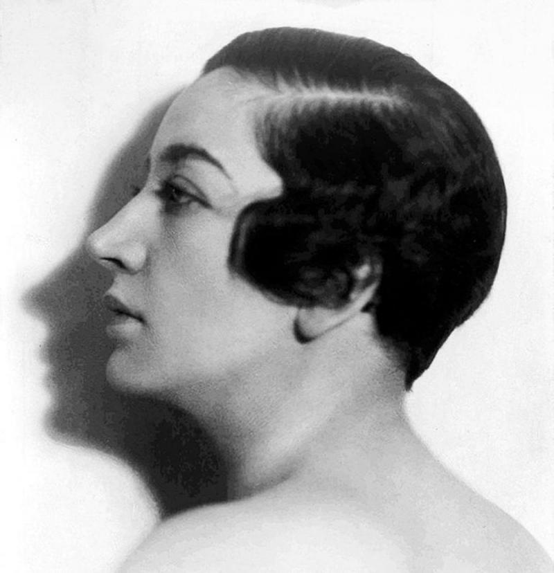 Aralarında dağlar, yollar, düşmanlar ve kurşunlar olsa da devlerin aşkı ...