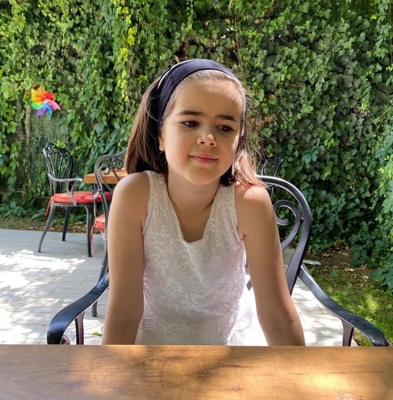 Batmanlı küçük Bejan Kürtlerin Barbie'si olmaya aday | Independent Türkçe