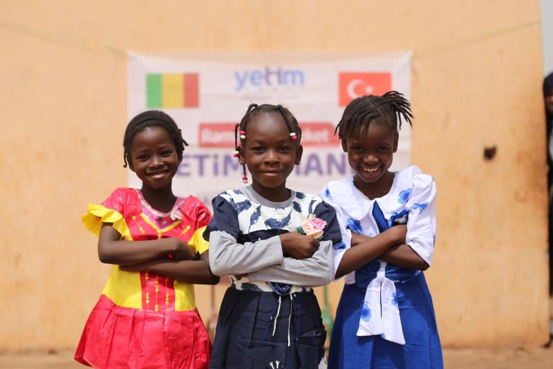 Dünyada 150 milyondan fazla yetim çocuk var; her beş çocuktan biri ...