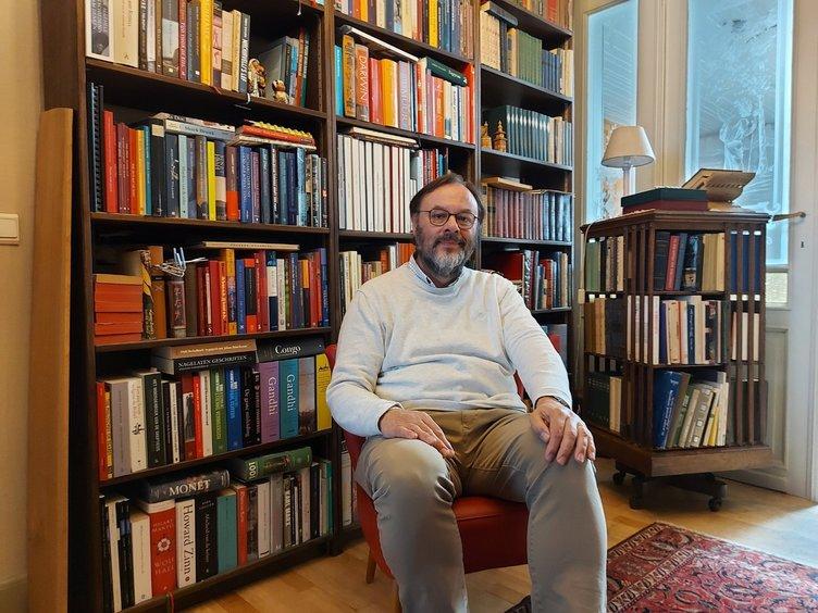 Poliglotların sırrı ifşa oldu... 50 dil bilen bilim insanı Prof. Dr ...